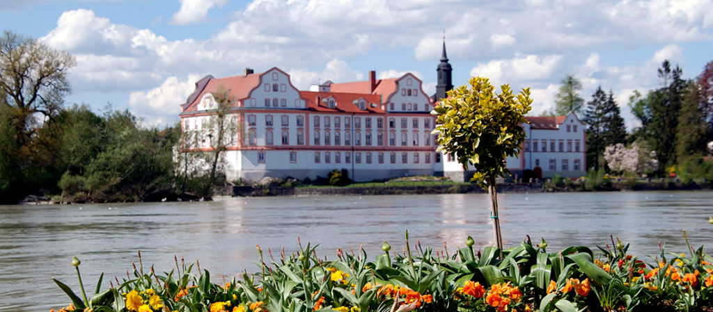 Schloss Neuhaus - Herzlich Willkommen in der Gemeinde Neuhaus a.Inn