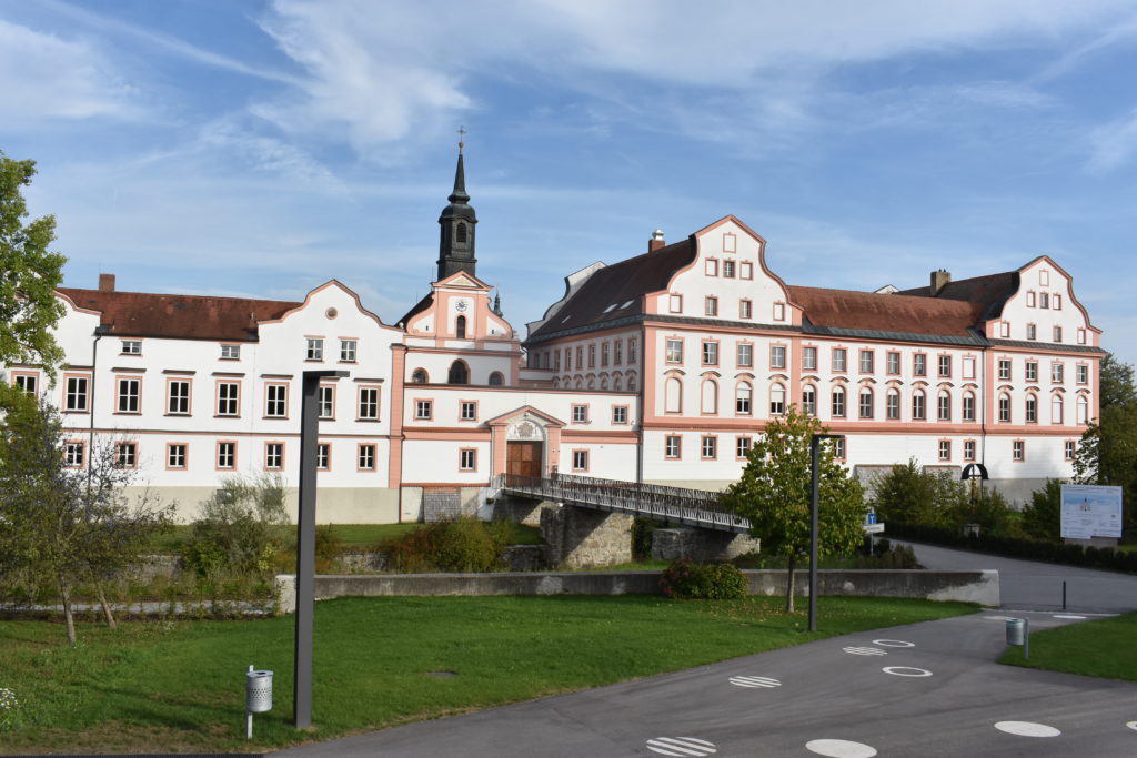 Schulen - Herzlich Willkommen in der Gemeinde Neuhaus a.Inn